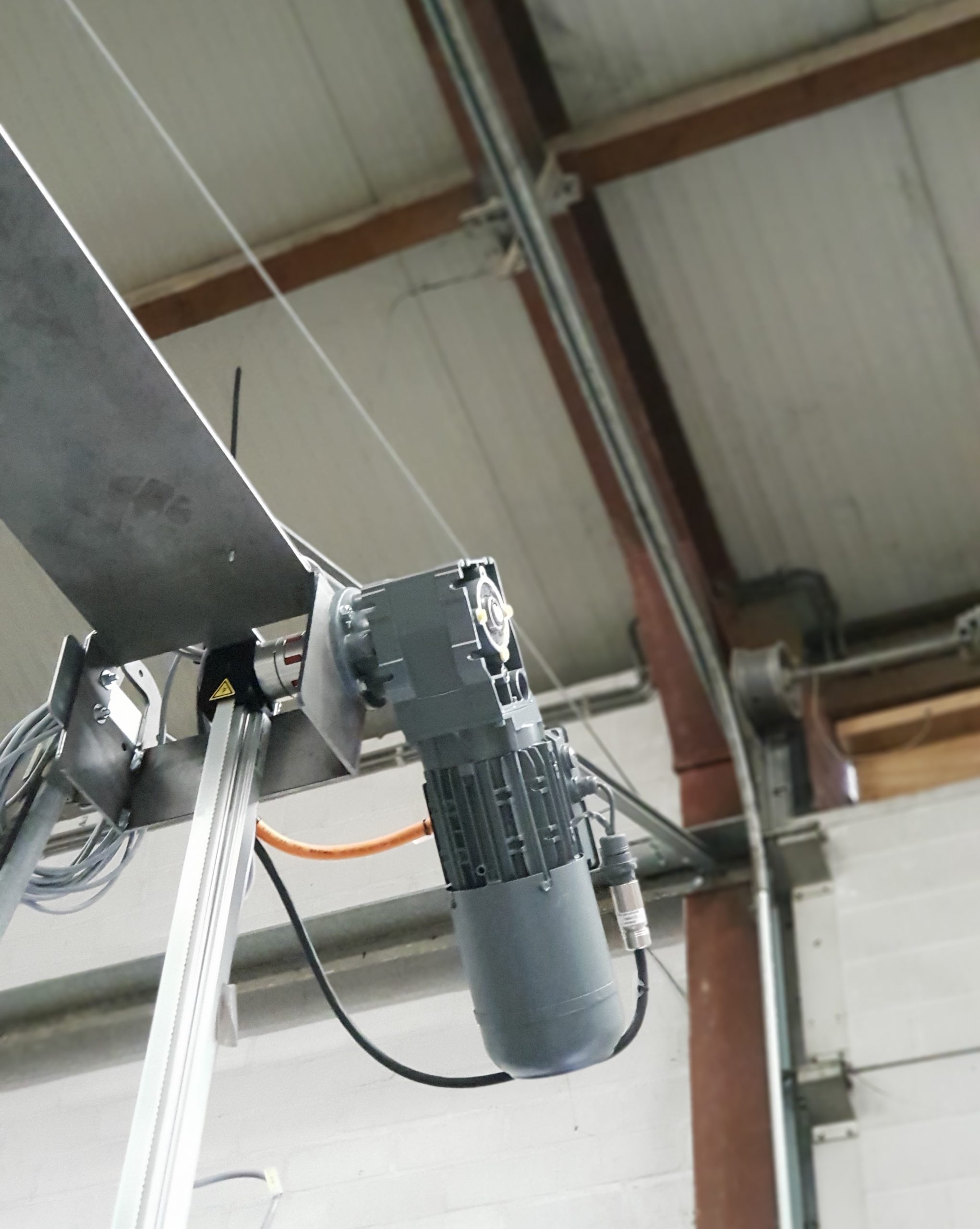 Kleine lineaire unit met grote motor - Almotion B.V.